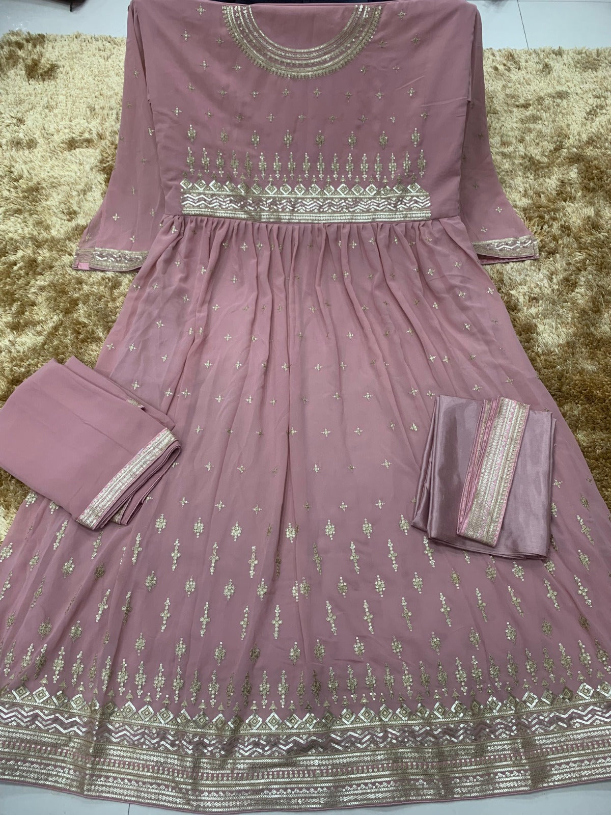 Stylish Georgette Fancy Suit – Shopeezone